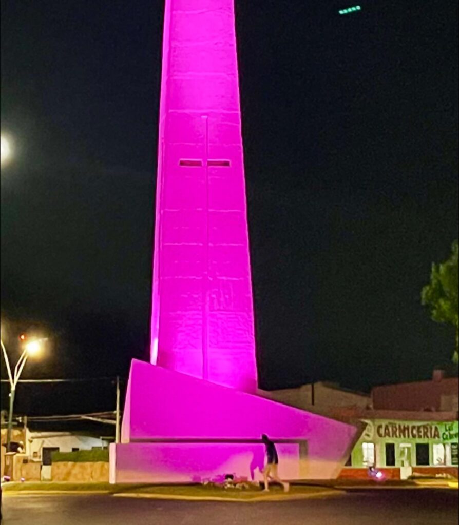El Obelisco de vistió de Rosa en adhesión a la Lucha contra el cáncer ...